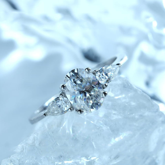 Sterling Silver D Color VVSI Clarity Simulated Moissanite Wedding Ring ...